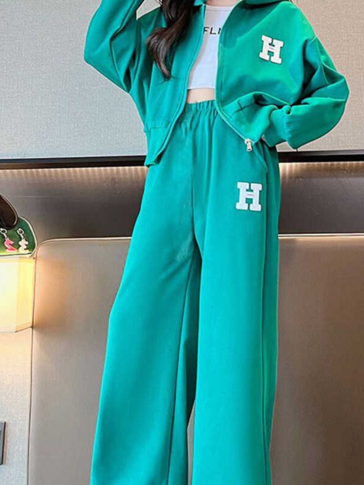 Girls' sports suits fashionable and fashionable spring and autumn ...