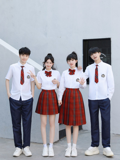 High school students' class uniforms, college style adult poetry ...