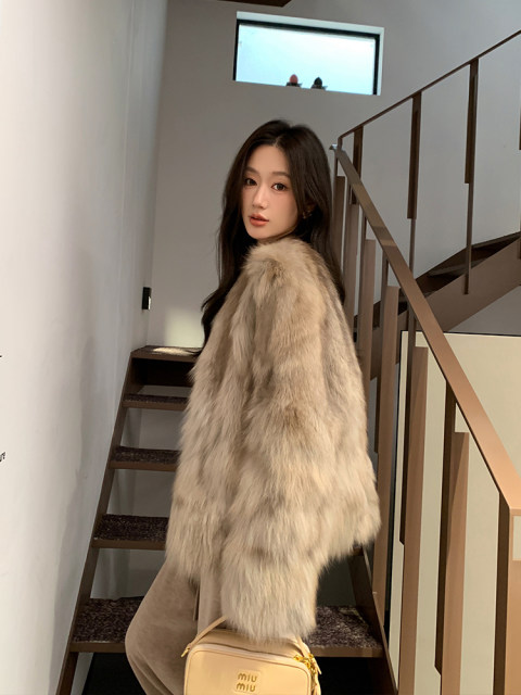 Mini Fur Coat'Jeju Style' Imported from Finland, Fox Fur Coat for Women ...