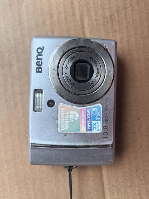 Broken Camera, Used Digital Camera Benq, Defective and Unworkable, Used ...
