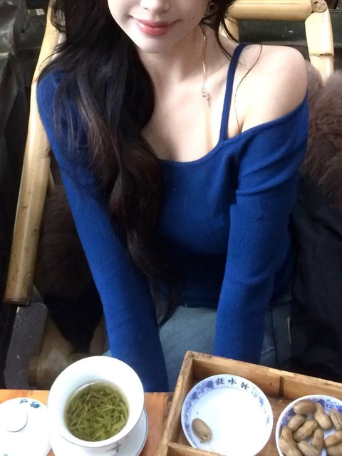 Mimo dk elegant square collar long-sleeved sweater slim and versatile ...