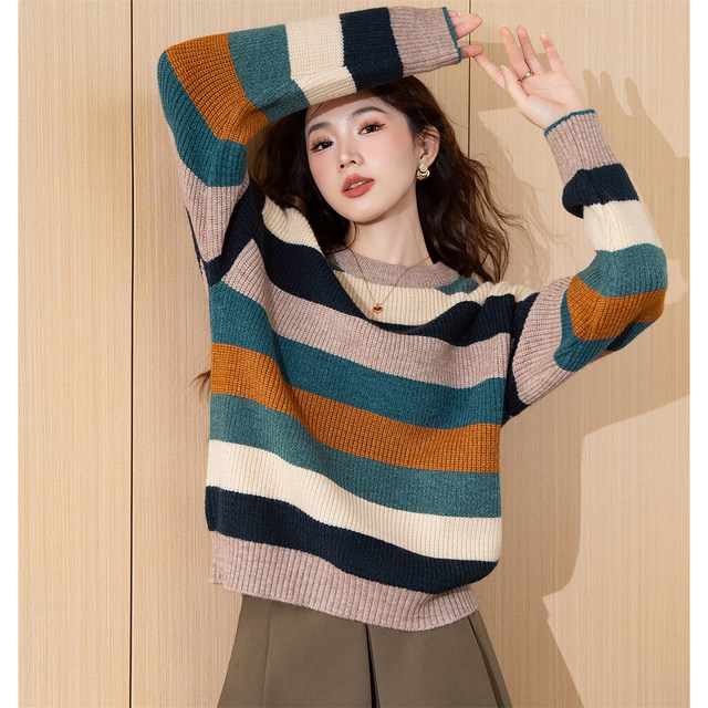 Tang Lion's retro striped round collar knit sweater in winter 2024 new ...