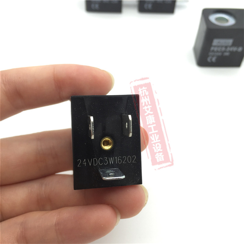 Original imported Parker Parker coil PEC5-220V-D PEC5-24V-D spot