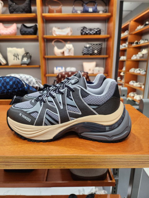 Korea direct mail MLB dad shoes men and women same style 24 autumn new ...