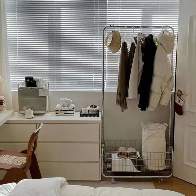 The hanger landing bedroom overnight clothes storage coat rack light ...