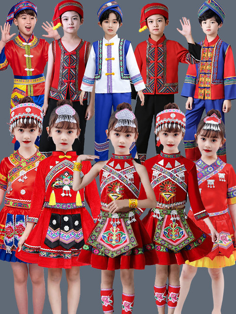 Ethnic minority clothing children March 3rd Zhuang Yao Yi Miao men and women Hani children dance ...