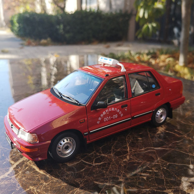 Xiali Taxi 1:18 Xiali Taxi FAW Xiali Tianjin Xiali TJ7100 Model Alloy