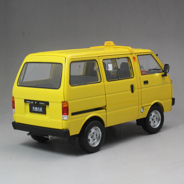 Original 1:18 Tianjin Dafa Yellow Worm Taxi Dafa Bread TJ110 Alloy Car ...
