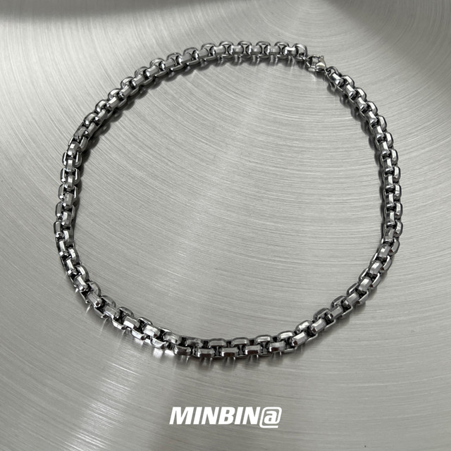 Milled square pearl chain titanium steel necklace men's niche street ...