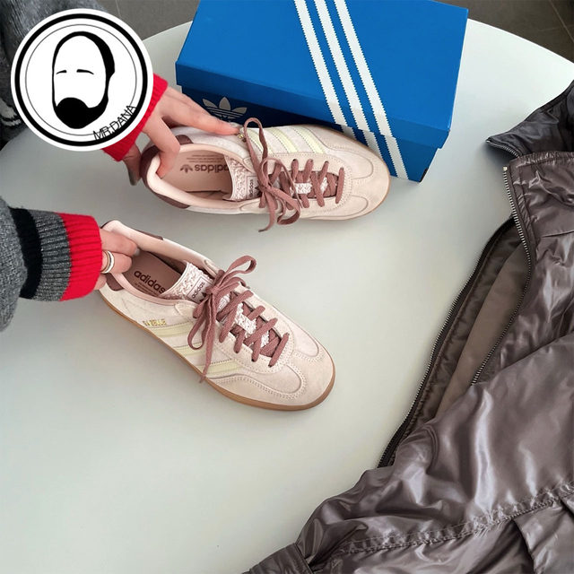 Adidas Adidas Clover Gazelle Indoor Cream Strawberry Casual Sneakers JR0232