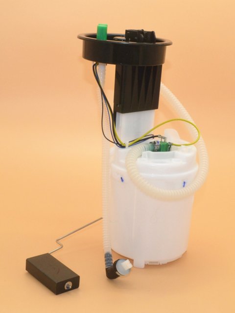 Adapted the old Passat B5 Lingyu 1.8 1.8T 2.0 Audi C5A6 gasoline pump sum total fuel pump assembly