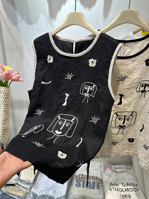Elegant and Sophisticated Graffiti Embroidered Vest for Women, 2024 ...