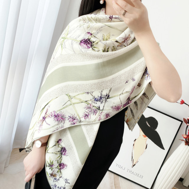 Fresh and beautiful double-sided two-color silk wool large square scarf ...