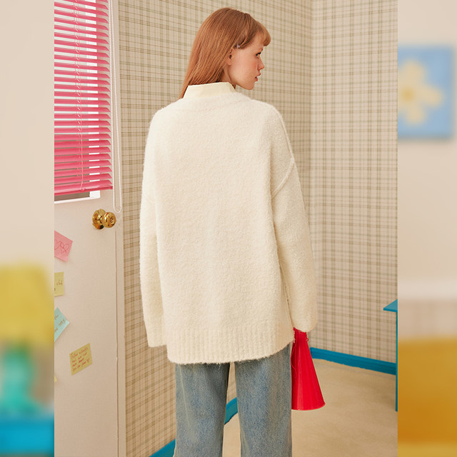 UNIFREE lazy style sweater round neck pullover soft soft and loose knit top