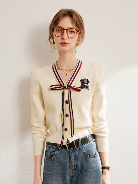 Bailuyu V-neck college style sweater 2025 spring new three-color ...