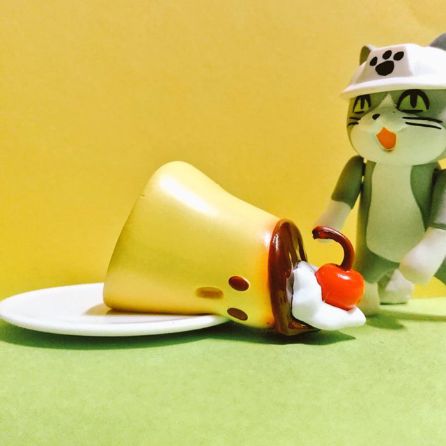 Japan's genuine QUALIA dynamic pudding gashapon shaking pudding food ...