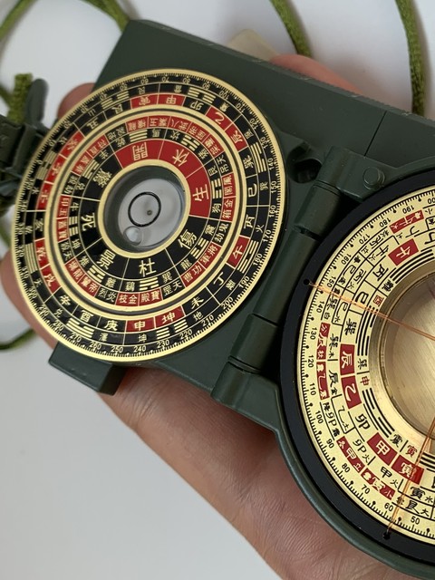 Dragon-seeking compass Hu Yiba portable mountain exploration disk ...