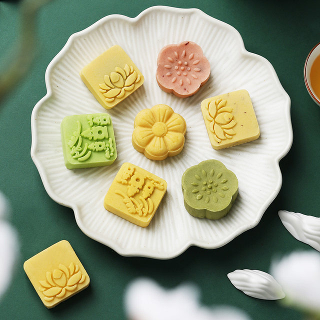 Mung bean cake gift box old-fashioned authentic traditional Chinese ...