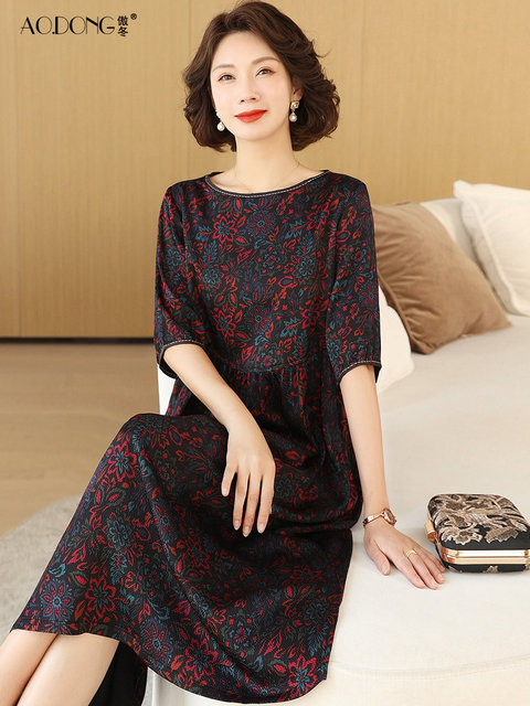 High-end exquisite silk dress for middle-aged and elderly mothers ...