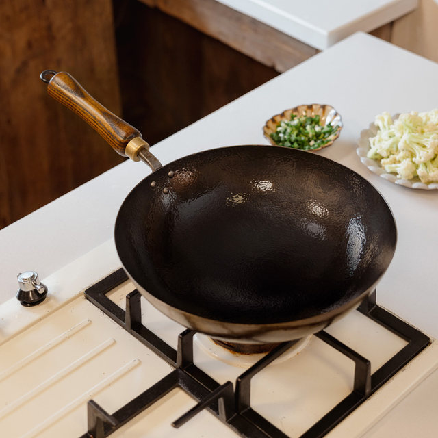 Tiewa commune iron pan frying pan Tiewa hand-forged pure iron pan ...