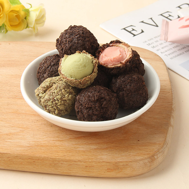 Fariz lava burst pulp, cookie, small balls, matcha strawberry yogurt ...