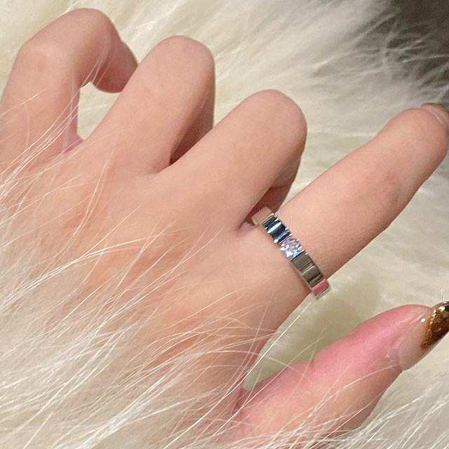 Silver single diamond zircon titanium steel ring women's niche design ...