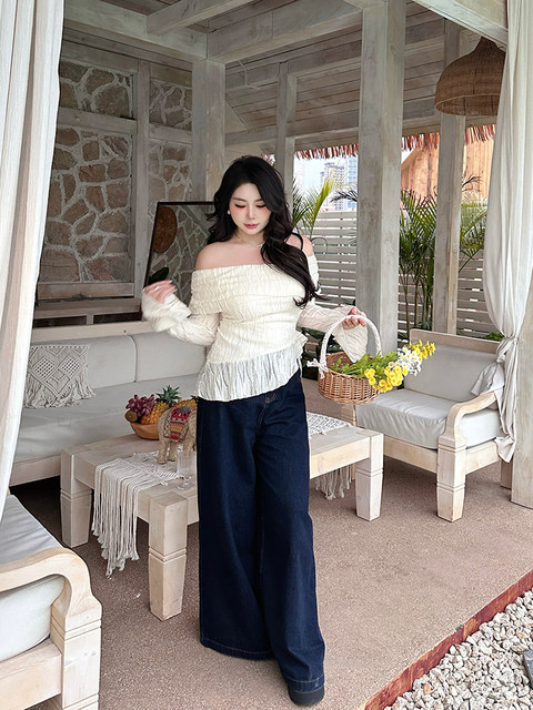 The young lady is slightly fat, sweet, pure and sexy, large size, white ...