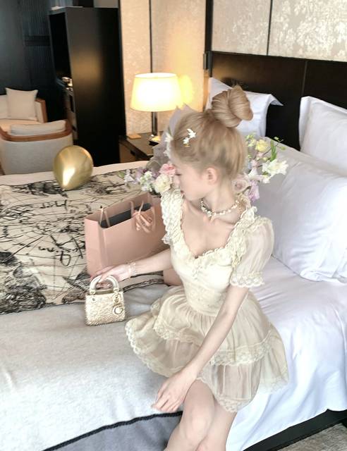 COOLLINE Lin Zixi Romantic Palace Style Suit Skirt Lace Lace Top Girly ...