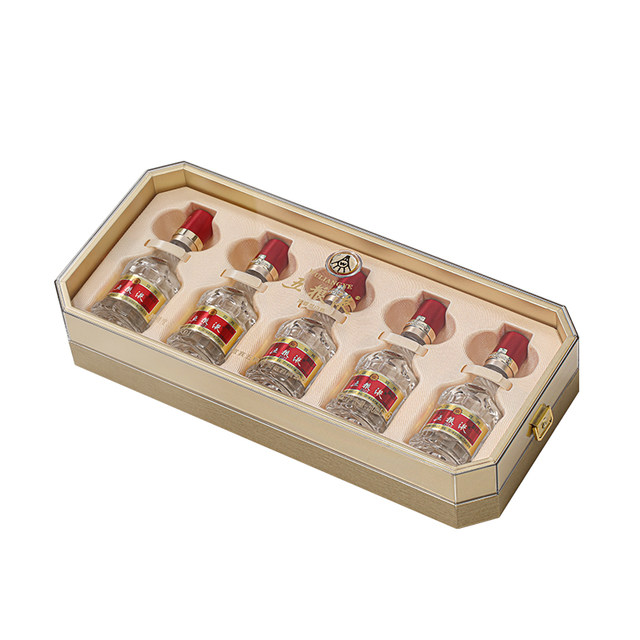 The eighth generation Wuliangye Wufu Linmen wine gift box 52 degrees 50mL*5 bottles