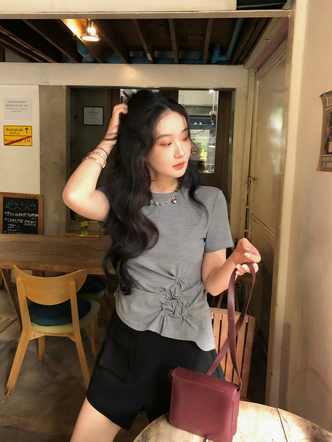 Ren Xiaoyi Handmade flower wrinkled irregular T-cotton blended pleated T-shirt for women's ...