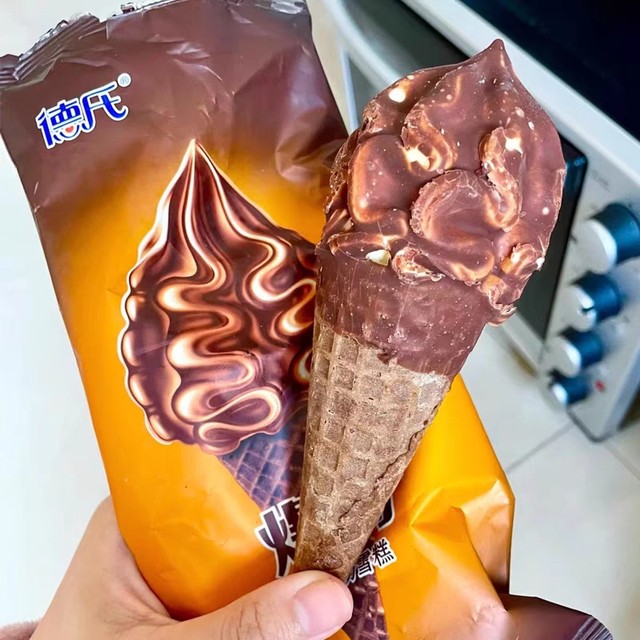 10 Deshi Torch Explosive Cone Ice Cream Pure Milk Chocolate Crispy Net ...