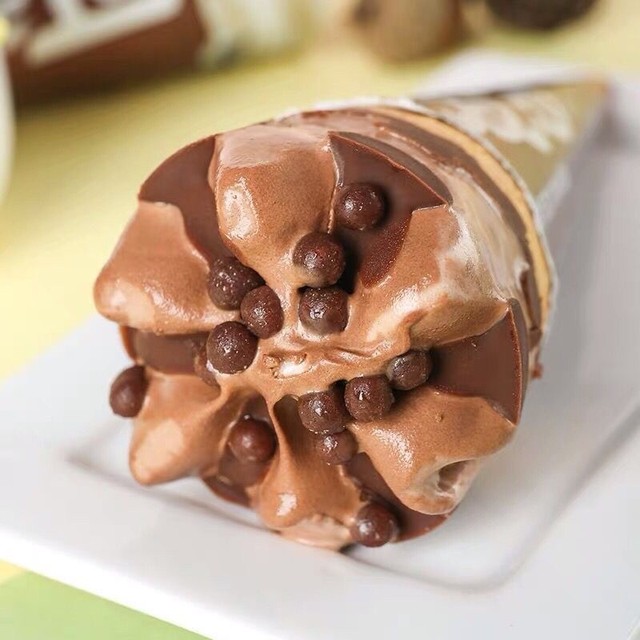He Luxue's cute multi-crispy cone ice cream ice cream Internet ...