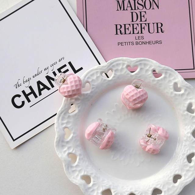 Mini small grab clip pink love super sweet little grab clip girl heart ...