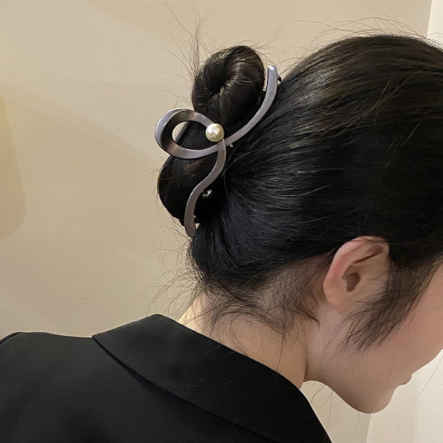 Simple hair clip, modern style and temperament grab clip for women to ...