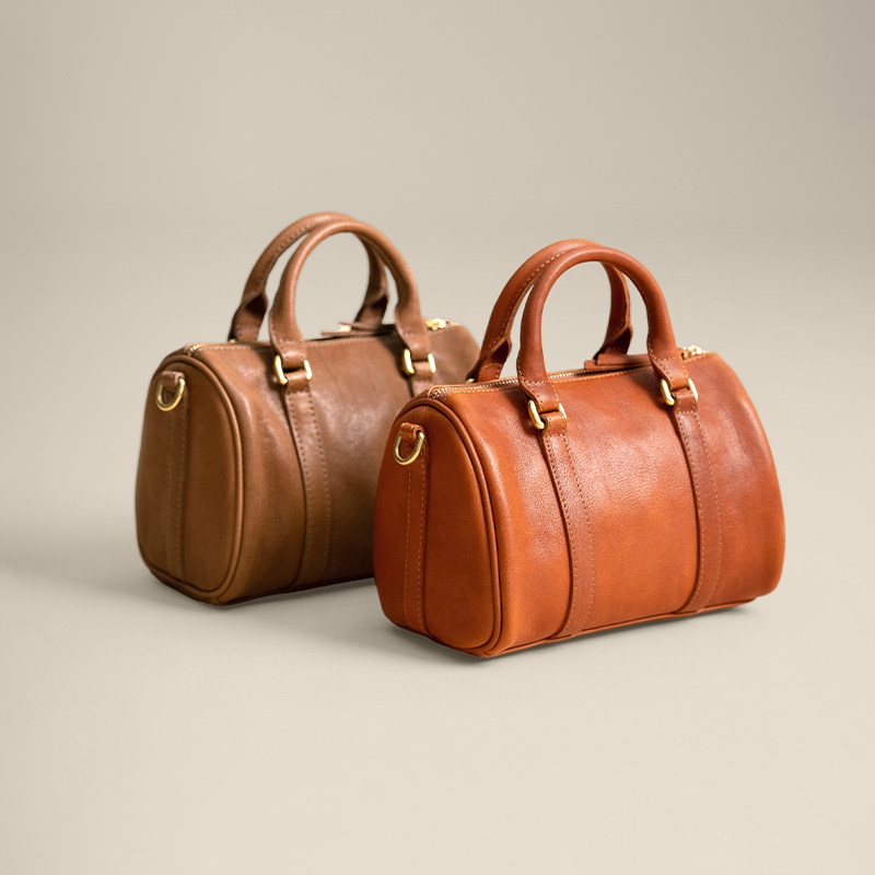 Qiu Zhen Leather Pillow Bag - Women's Mini Crossbody Bag