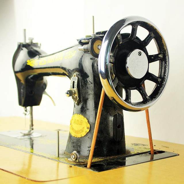 Old sewing machine belt old -fashioned butterfly brand universal home ...