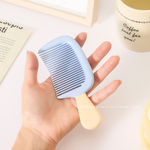 Cute plastic comb small anti-static comb children's hair tied middle ...