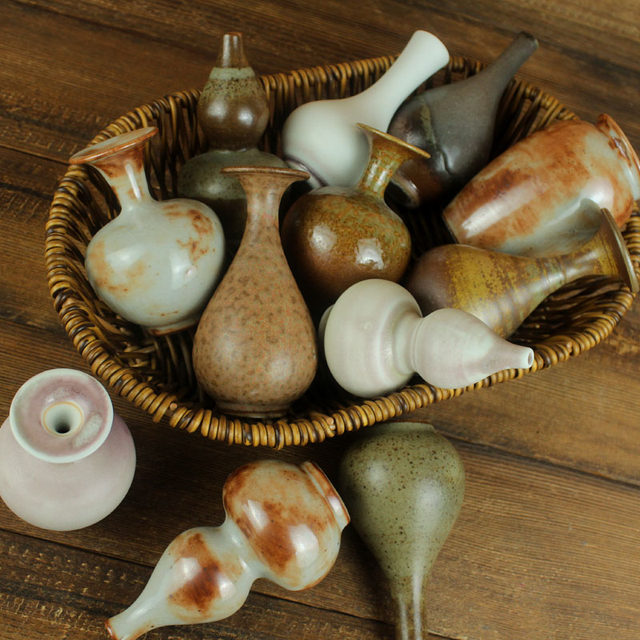 Retro Chinese -style small flower bottle tea table Coarse pottery mini ...