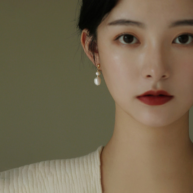 Natural freshwater Baroque pearl earrings niche design sense high -end ...