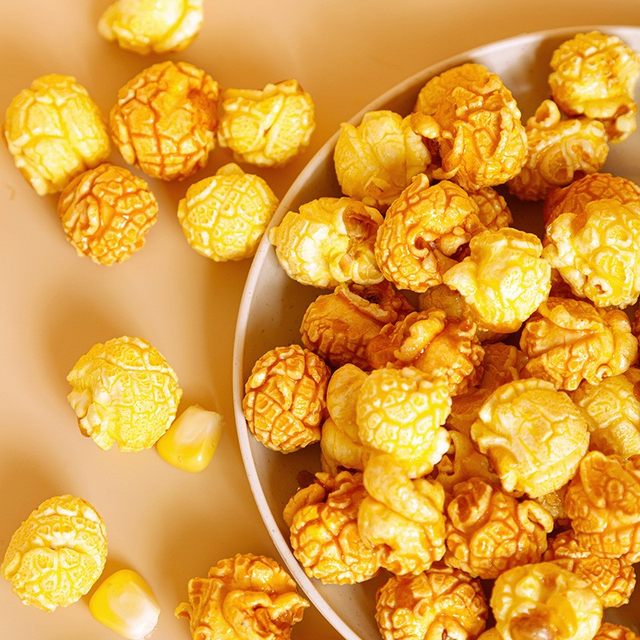 A whole box of 5.9 popcorn, American spherical creamy caramel flavored ...