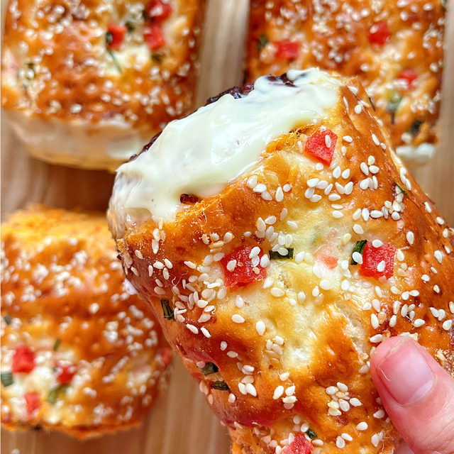 Purple rice bread, meat floss flavor sandwich toast roll, student ...