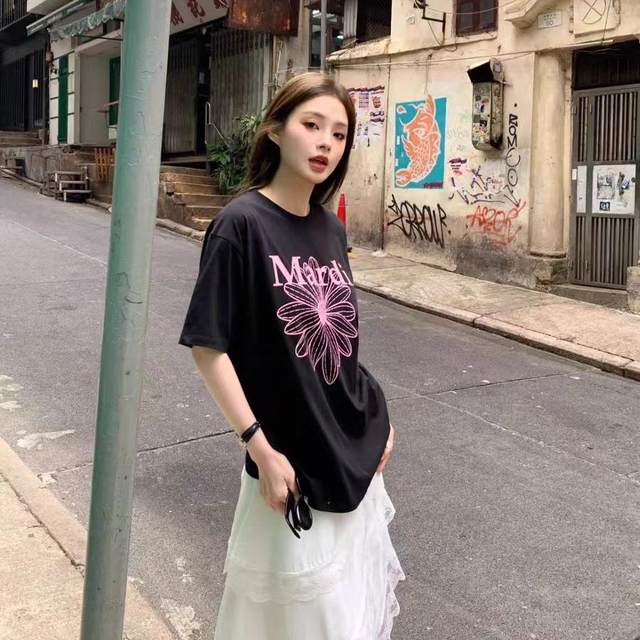 South Korea Mardi little daisy Zhang Jingyi Zhao Lusi Flower Dashu Dog ...