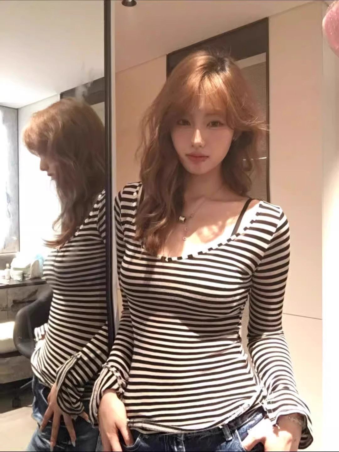 Large size fat MM American retro V -neck stripe long -sleeved T -shirt female spring pure desire ...