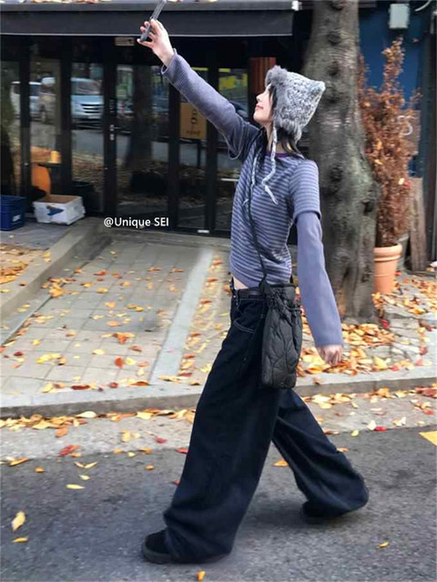 Unique SEI street contrasting retro striped fake two-piece short slim ...