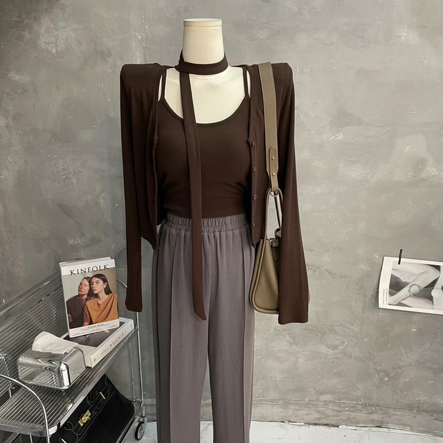 Western-style streamer top with chest pad, camisole, cardigan, long ...