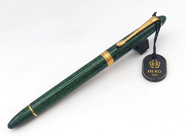 Genuine hero 650 golden pen practice Favorites and fountain pen old ...