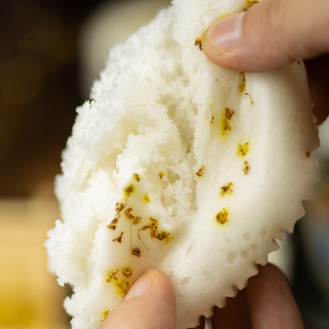 White sugar osmanthus cake, rice cake, fermented rice cake, traditional ...