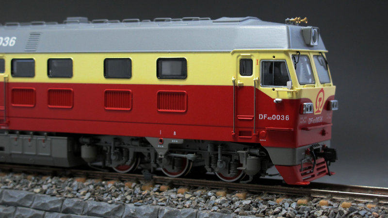 Train Woman Model MTC Tianchao HODF4 Metal Diesel Locomotive Beijing West Section 0036