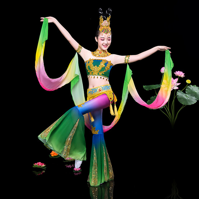 Dunhuang Feitian Dance Costume Water Sleeve Dance Chang'e Flying to the ...