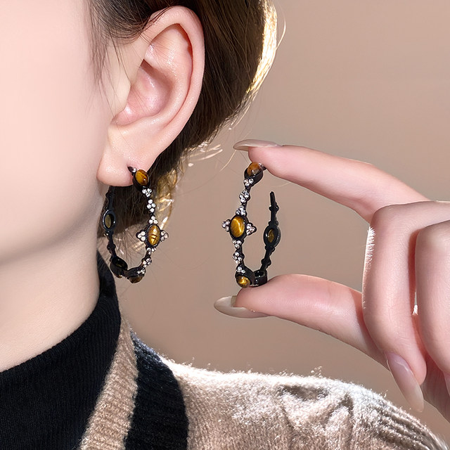 Retro temperament Maillard tiger eye stone micro-insert C-ring earrings ...